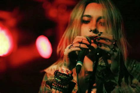 Paris Jackson King Of Pops Daughter Two Steps At Revered Texas Dance