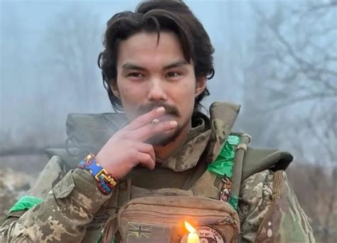 Mihail Він буквально приїхав з іншого кінця планети для того щоб битися за Україну І він