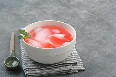 Es Kelapa Muda O Joven Coco Hielo Con Jarabe 41879276 Foto De Stock En Vecteezy