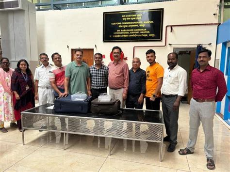 विमान से तार की आड़ में सोने की तस्करी एयरपोर्ट पर 6125 लाख रु का