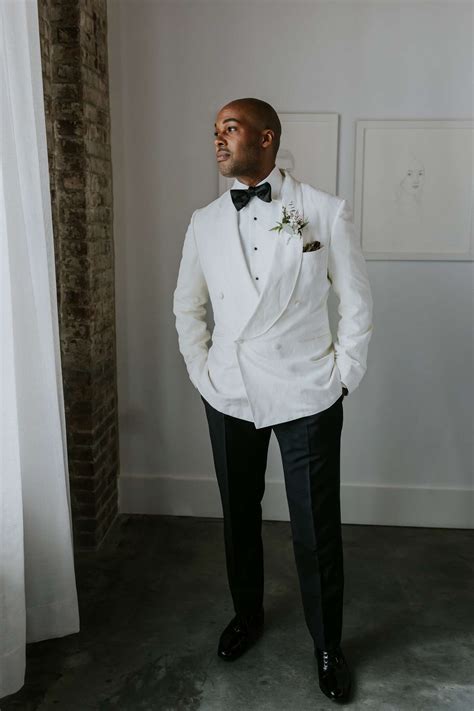 Groom Poses