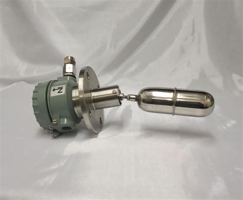 Horizontal Side Mounted Flame Proof Level Switch With Round Flange