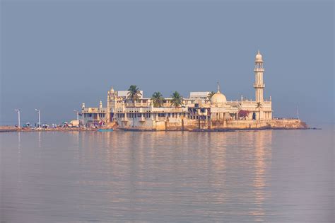 Haji Ali Dargah Mumbai History Visiting Time How To Reach