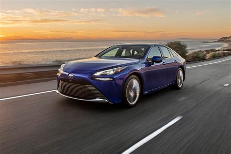 2021 Toyota Mirai Sharp Lookin Sedan With Hydrogen Power Cnet