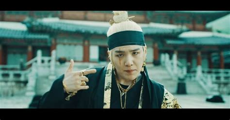 방탄소년단 슈가 4년 만에 두 번째 믹스테이프 D 2 공개