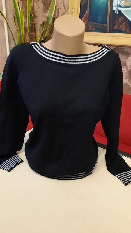 Симпатичний светрик — ціна 55 грн у каталозі Джемпери Купити жіночі речі за доступною ціною на