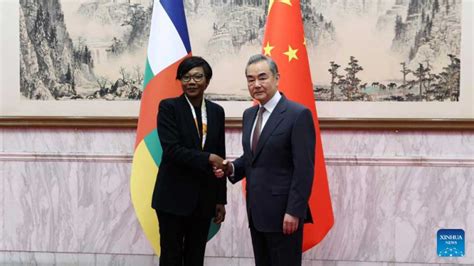 La Ministre Centrafricaine Des Affaires étrangères En Visite En Chine