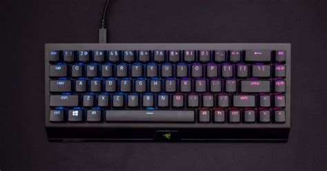 Razer Blackwidow V3 Mini Hyperspeed Hits A Sweet Spot For Gaming And