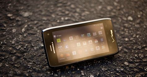 Hands On Motorola Droid 4 Pushes Most Of The Right Buttons WIRED