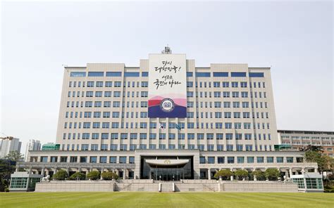 정부 의대 증원 못 돌이켜…대통령실 2000명 지금부터 늘려도 부족