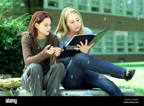 Speak Kristen Stewart Allison Siko 2004 © Showtime Courtesy