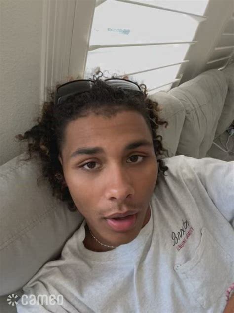 Damen Mummert For Intro Yourself Cameo