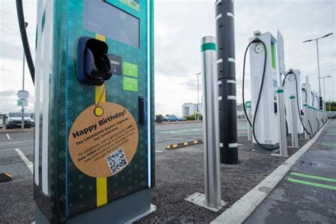 New GRIDSERVE High Power Electric Super Hub Unveiled At Moto Thurrock