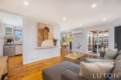 Sold 8 Bage Place Mawson Act 2607 On 16 Sep 2023 2018471835 Domain