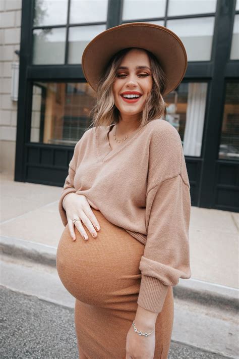 Fall Monochrome Outfit Stylish Maternity Outfits Pregnacy Outfits