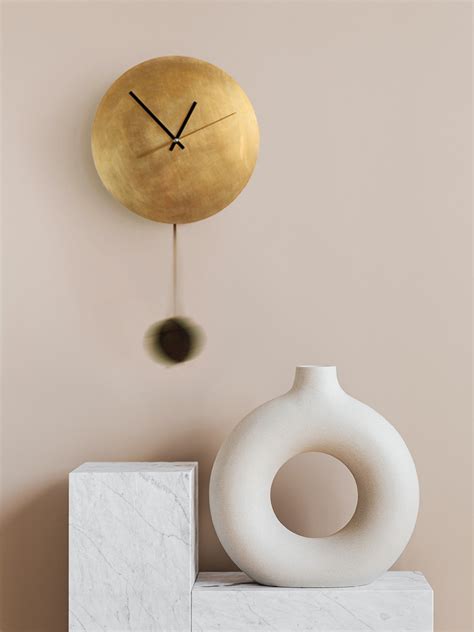 Настенные часы латунные с золотым маятником «Солнце — Roomton Хороший тон в интерьере