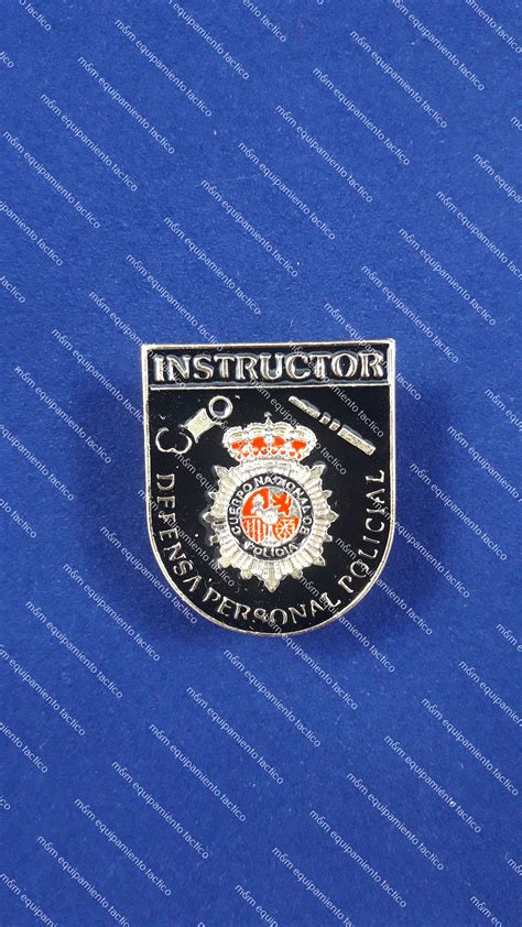 DISTINTIVO INSTRUCTOR DE DEFENSA PERSONAL POLICIAL M M Equipamiento