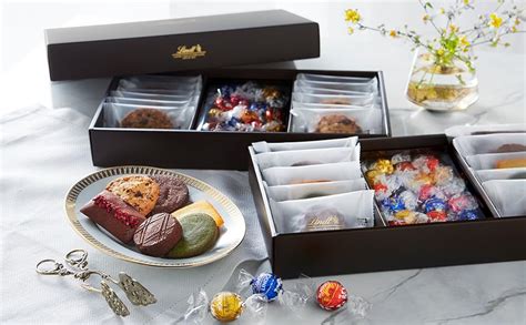 Amazon リンツ Lindt チョコレート ギフト リンツの焼き菓子 トラディショナルギフト リンドール40個・サブレ14枚