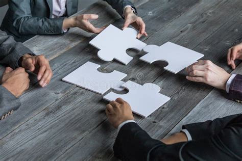 Team Assembling Jigsaw Puzzle Stock Image Image Of Connect