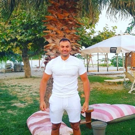 Уроци по плуване за деца и възрастни Водни спортове София Здравейте Давам уроци по пл