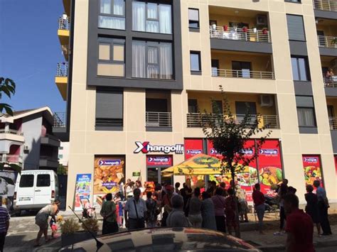 Supermarket Xhangolli Tirana