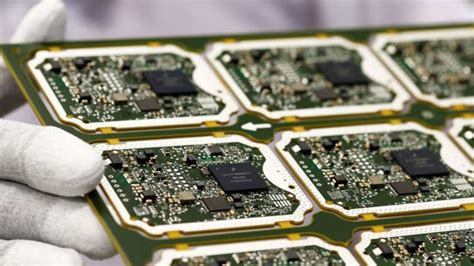 Chinese Woman Caught With Computer Chips Inside Fake Pregnancy Bump