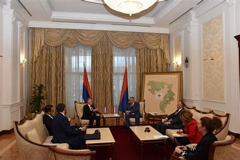 Премијер Вишковић разговарао са амбасадором Руске Федерације у БиХ