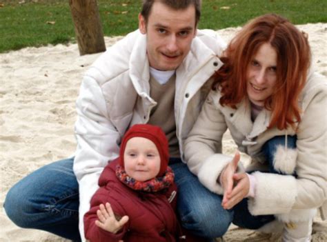 Brat I Siostra Zakochali Się W Sobie Uprawiają Miłość I Wychowują