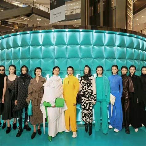 快报 玛丝菲尔微电影时装秀于上海开启KASHIYAMA加速布局中国市场LV户外广告亮相上海虹桥机场 品牌 闻献 Zara