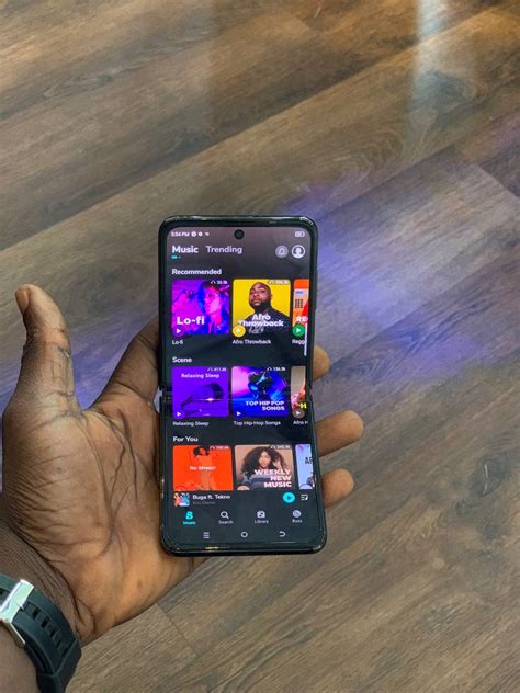 TECNO Phantom V Flip 5G Why You Should Buy It Yinksmedia Latest News From Africa And Beyond