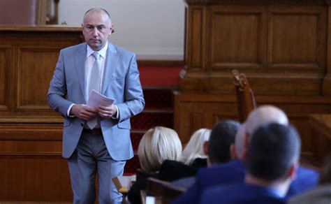 Изборът на нов управител и двама подуправители на БНБ бе форсиран от