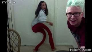 Wiggle Wiggle On Make A GIF