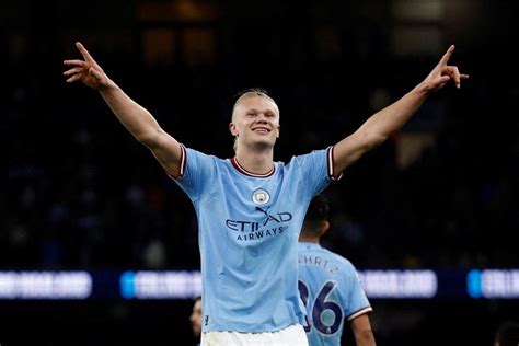 Haaland in England zum Fußballer des Jahres gewählt Fußball