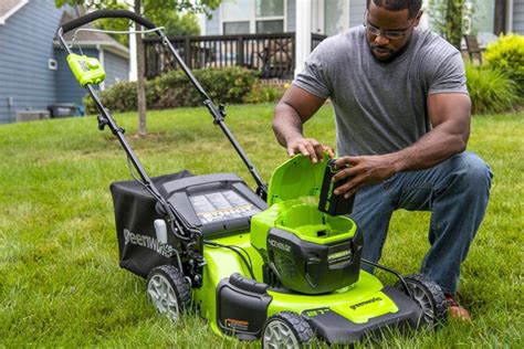 How To Maximize The Battery Life Of Your Electric Lawn Mower | Electric ...