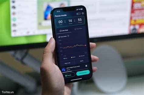 Trên tay vòng đeo hỗ trợ giấc ngủ FRENZ Brainband do startup Việt Nam