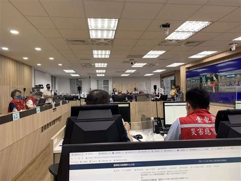 台东县官员：防灾会蔡英文念完稿就离开，现场所有人错愕不已会议余明指示
