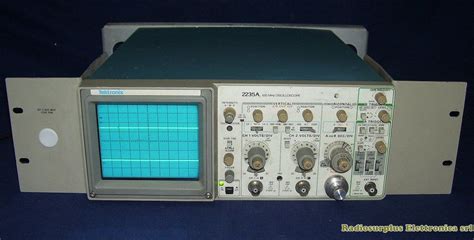 Oscilloscope Tektronix 2235a Versione Rak