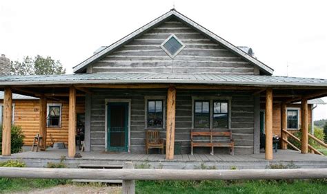 Heartland Ranch House With Porch