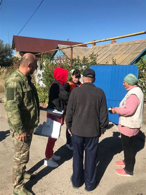 В Мангуше продолжается выездное голосование на придомовых территориях в референдуме о вхождении