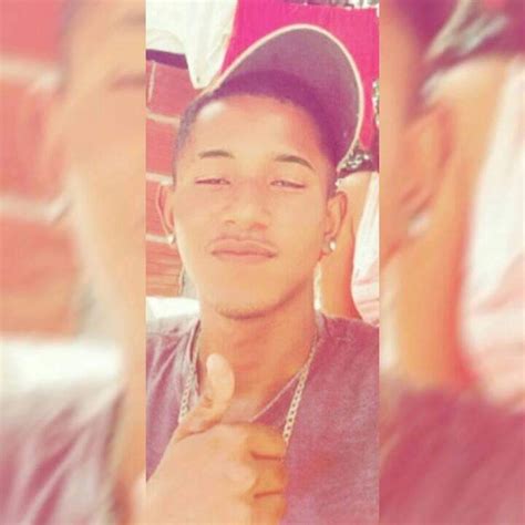Jovem é Morto A Tiros Dentro De Casa Em Itaperuna Tv Natividade