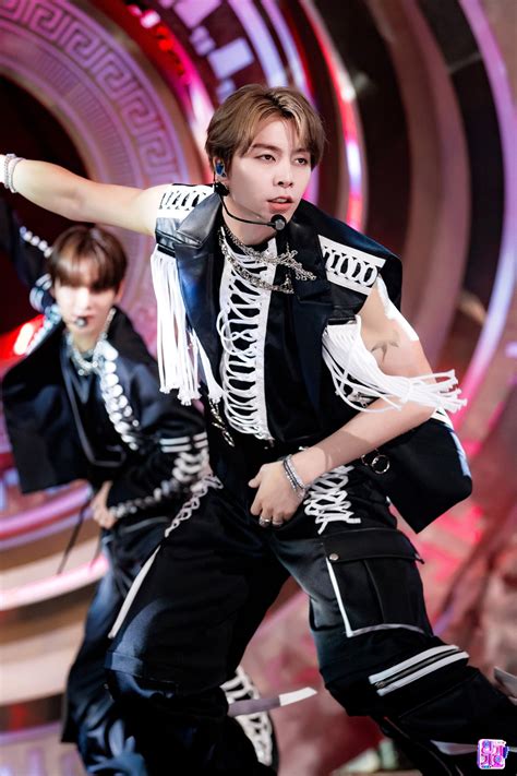 231015 Nct Johnny Fact Check At Inkigayo Kpopping