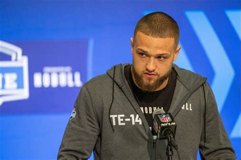 Nfl Draft Prospect Te Cade Stover Massages Cows To Strengthen His Hands