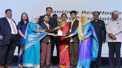 Sabitha Reddy కార్పొరేటర్‌ పాఠశాలలో తెలుగును పాఠ్యాంశంగా బోధించాలి సబితారెడ్డి Namasthe