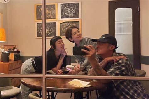 人民日报出文 杨颖ai智能人脸替换脸造梦”