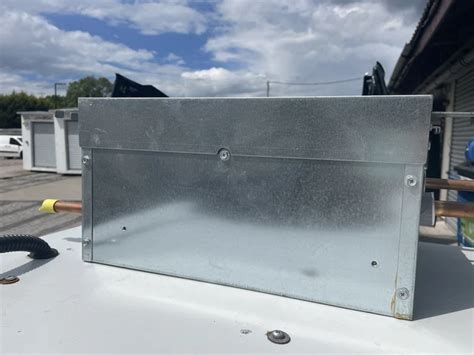 Bs1q10a7v1b Daikin Air Conditioning Vrv Bs Box 3 Pipe Branch Selector