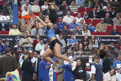Orlando Magic Dance Team Cheerleader Making Dunk From Trampoline News Photo Getty Images