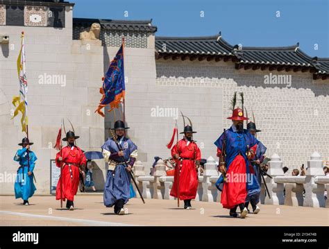 Guardians Dressed In Traditional Joseon Dynasty Clothing Guard