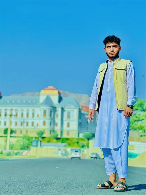 سلام دوستا میدا نستید بانو زلیخا کیست از زبان خودش بشنوید کتایون ریاحی