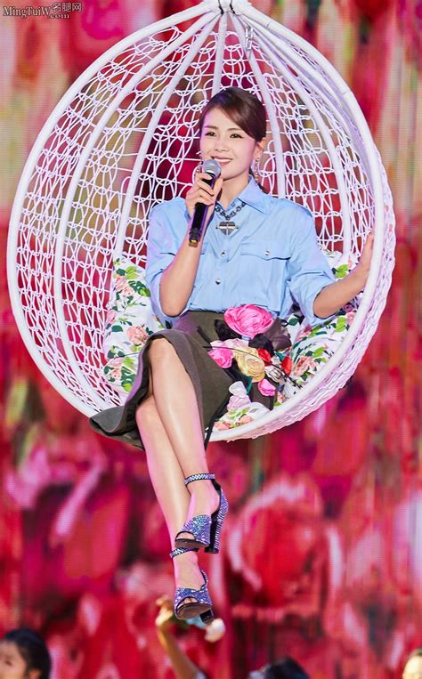 《跨界歌王》刘涛美丽光滑的玉腿从天而降（38） 图片 名腿网