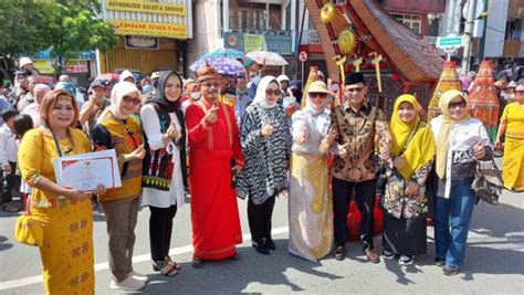 Pawai Budaya Nusantara Ramaikan HUT Ke 126 Balikpapan Kaltim Faktual